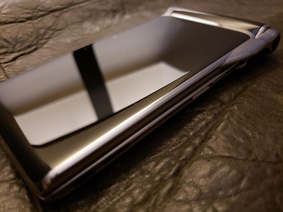 HubblePhone dual-screen, folding smartphone coming in 2020