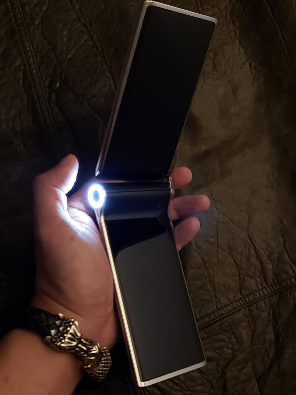 HubblePhone dual-screen, folding smartphone coming in 2020